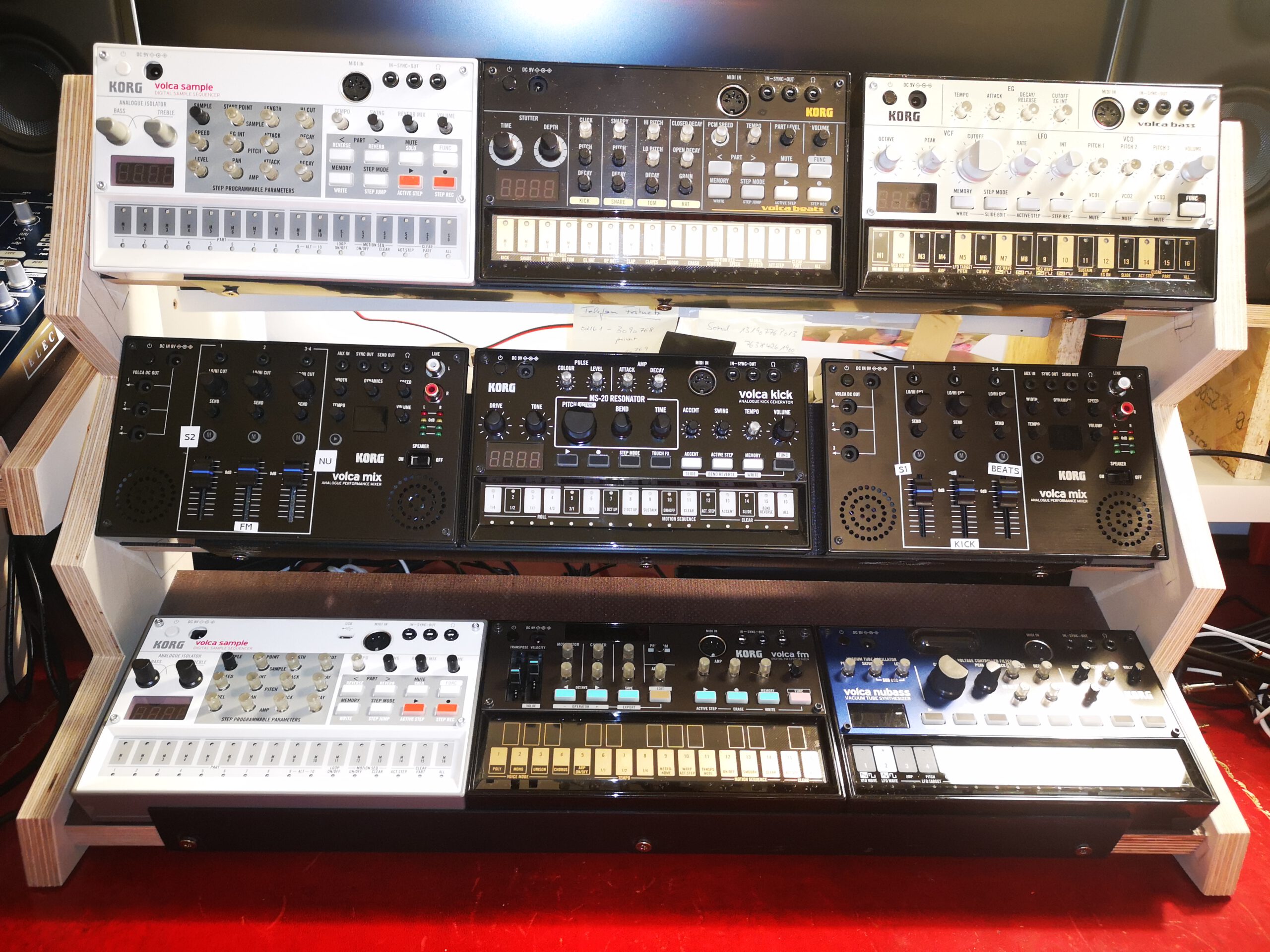 Volca Rack 9er Multiplex - VOLCA RACKS by Marke Eigenbau